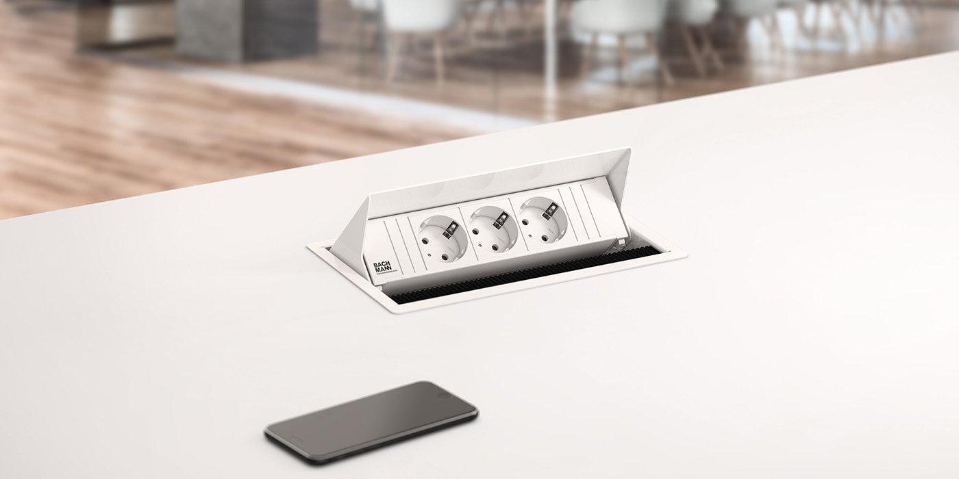 PURE WHITE | BACHMANN