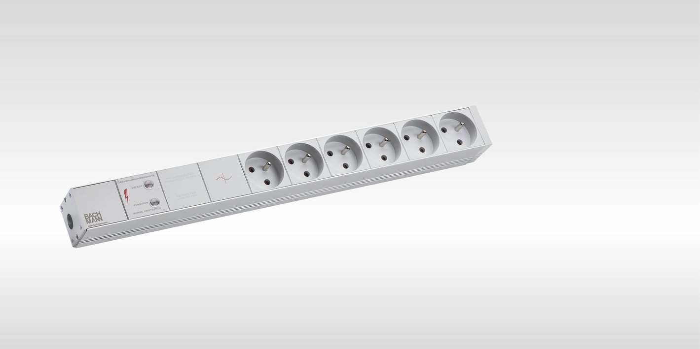 19" PDU Basic 1HE - länderspezifische Varianten | BACHMANN